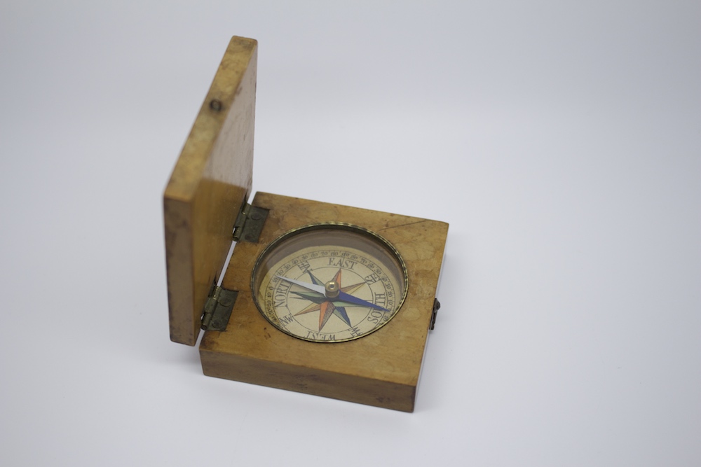The Boreal Arrow for Antique Wood Compasses