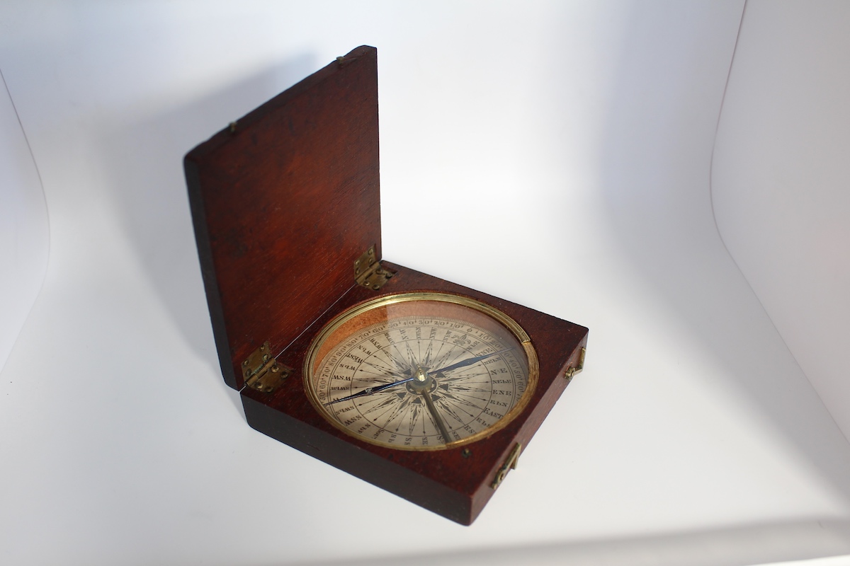 The Boreal Arrow for Antique Wood Compasses