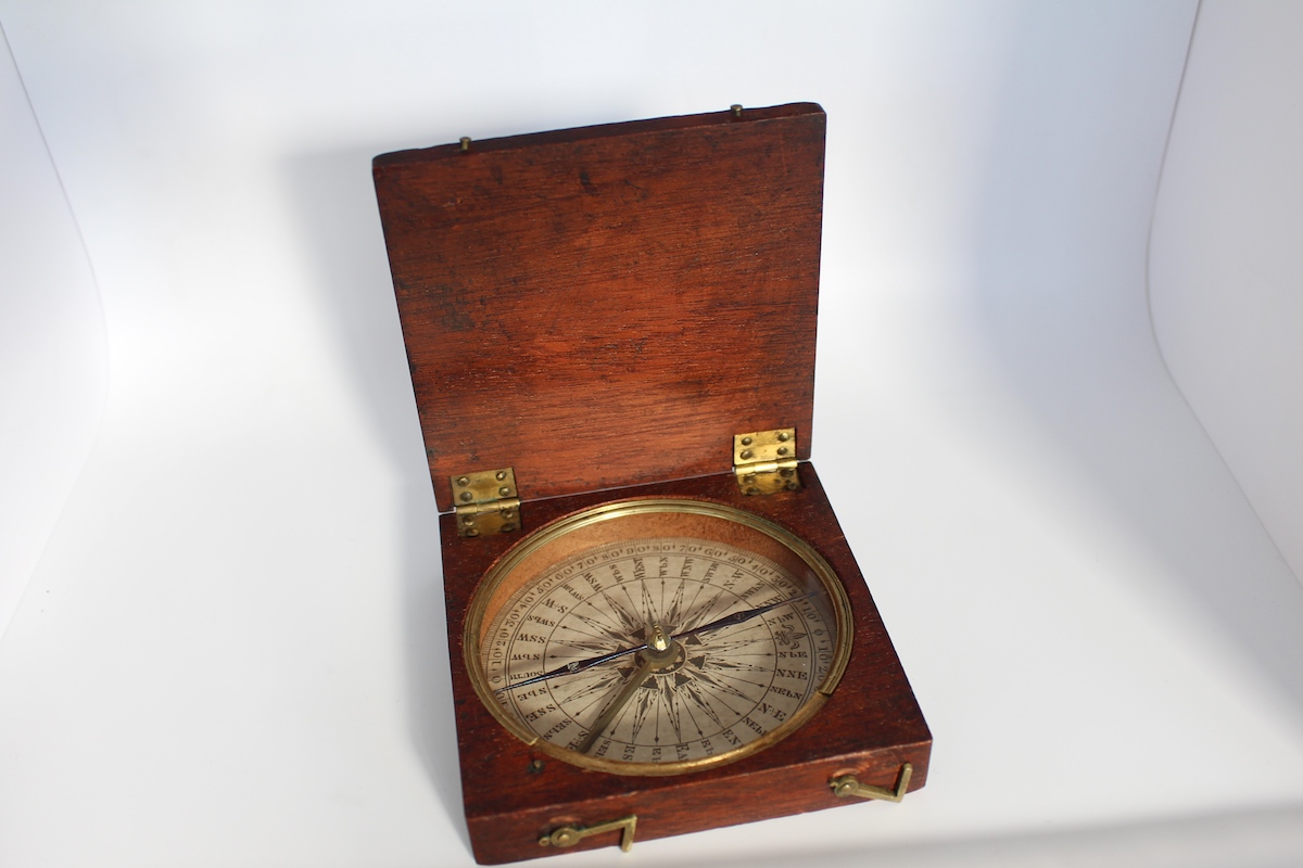 The Boreal Arrow for Antique Wood Compasses