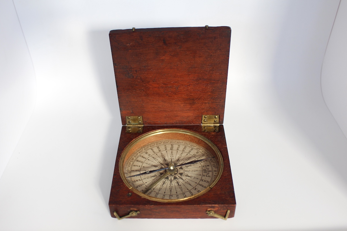 The Boreal Arrow for Antique Wood Compasses